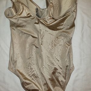 Maidenform | Intimates & Sleepwear | Maidenform Sz 34d Body Shapewear ...